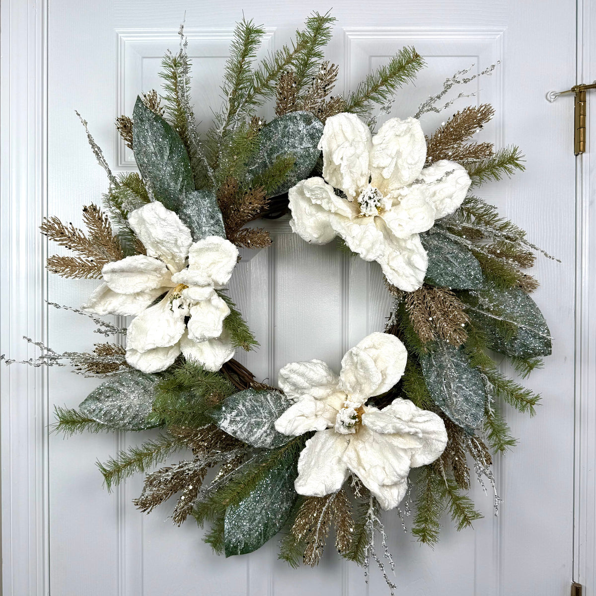 Snowy Glitter Magnolia Wreath – Nick's Seasonal Décor
